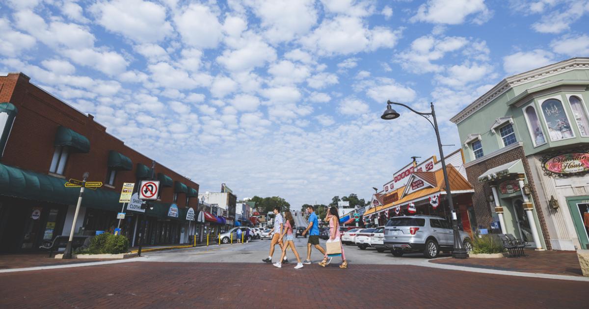 Enjoy Shopping in Historic Downtown Branson | Explore Branson